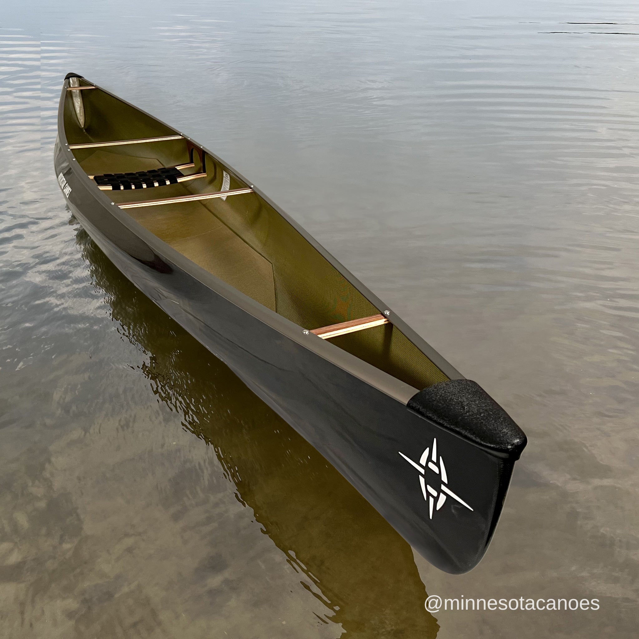 MAGIC (16' 0") BlackLite Walnut w/Aluminum Trim Solo Northstar Canoe ...