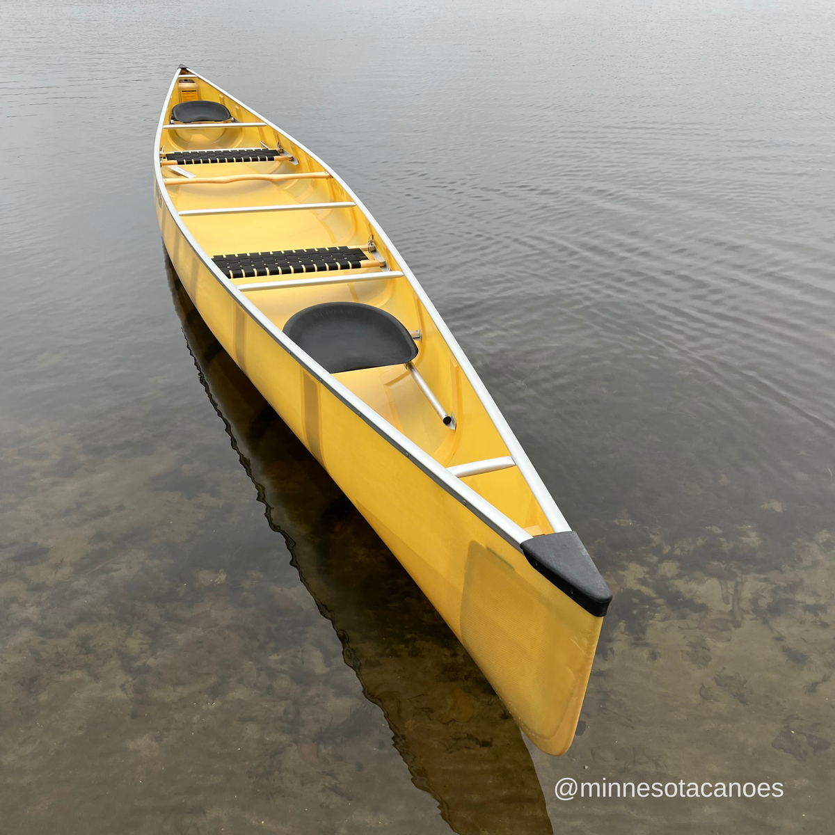 MINNESOTA 4 (23' 0") Aramid Ultra-light Tandem Wenonah Canoe with 4 Se ...