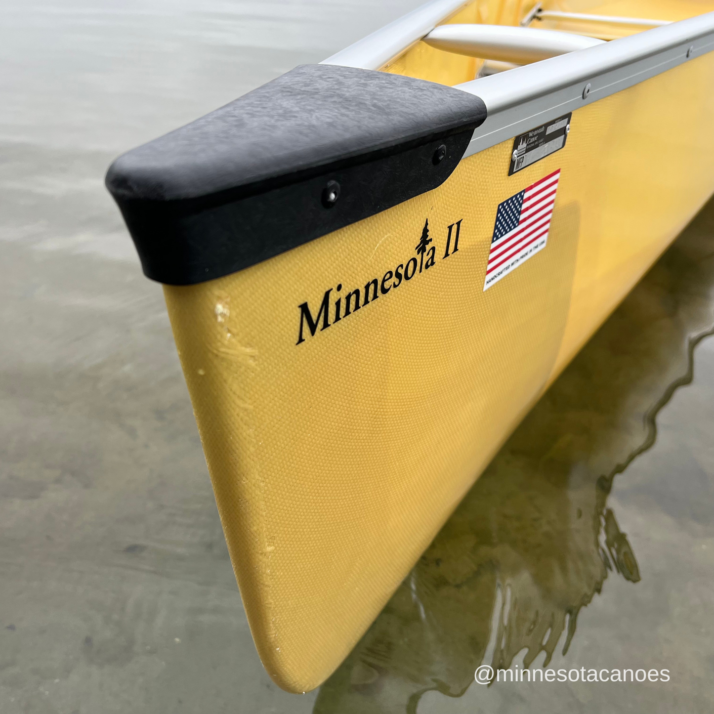 MINNESOTA II (18' 6") Aramid Ultra-light Tandem Wenonah Canoe with 3 S ...