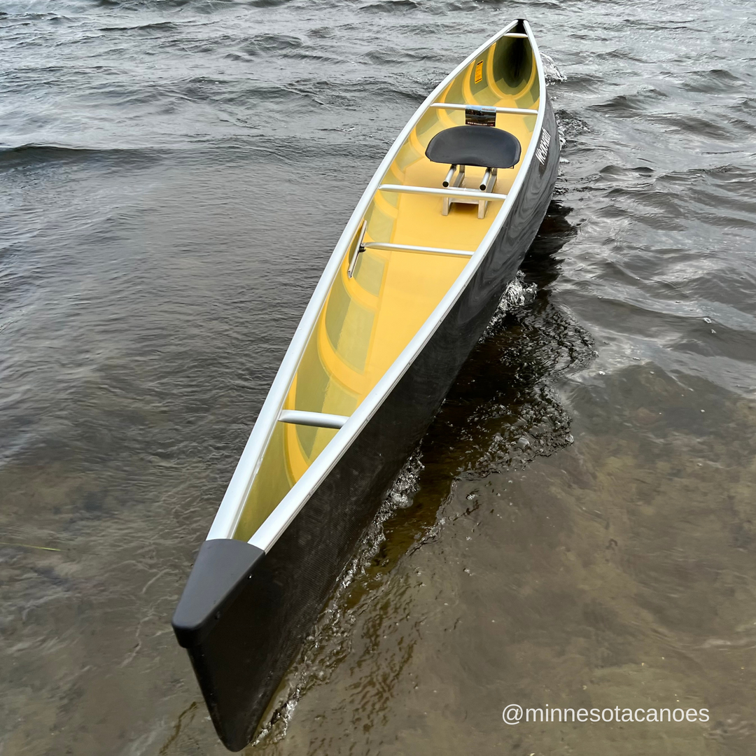 VOYAGER (17' 6") Graphite Ultra-light w/Silver VersiGunwale Trim Solo ...